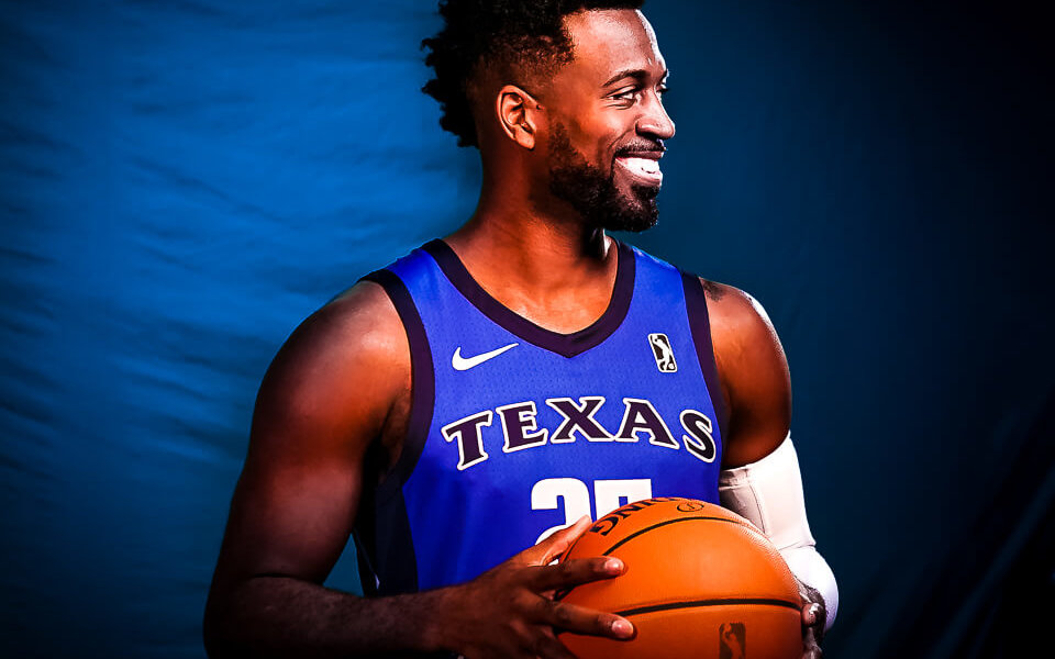 Justin Dentmon drops 35 points as Legends open season with win - Dallas ...