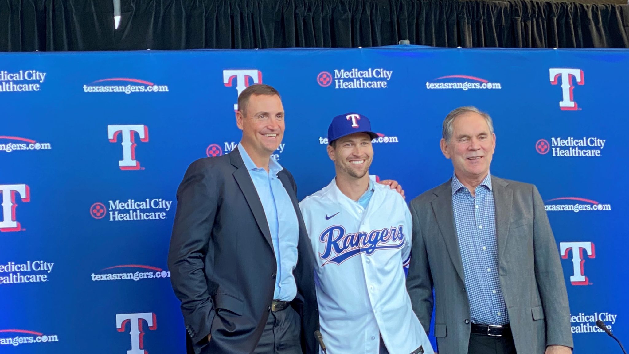 Rangers end the week with a veteran starting rotation in place - Dallas ...