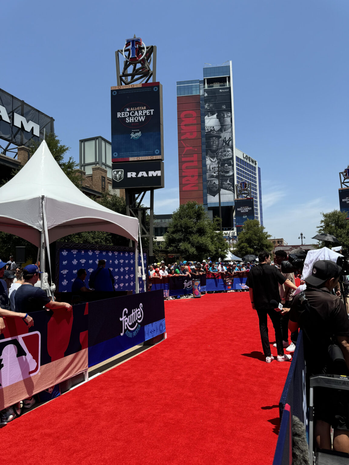 Who had the best outfit during the All-Star Red Carpet? - Dallas Sports ...